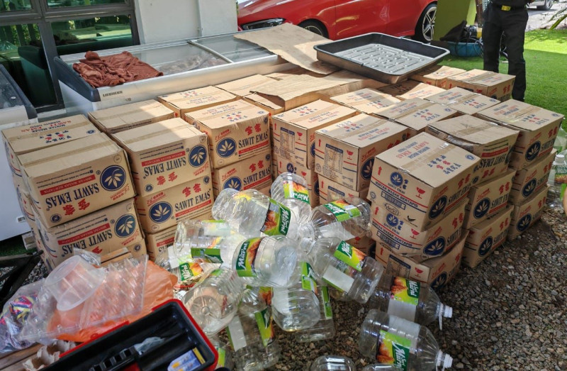 KPDN cracks down on illegal sale of subsidised cooking oil in Putrajaya ...
